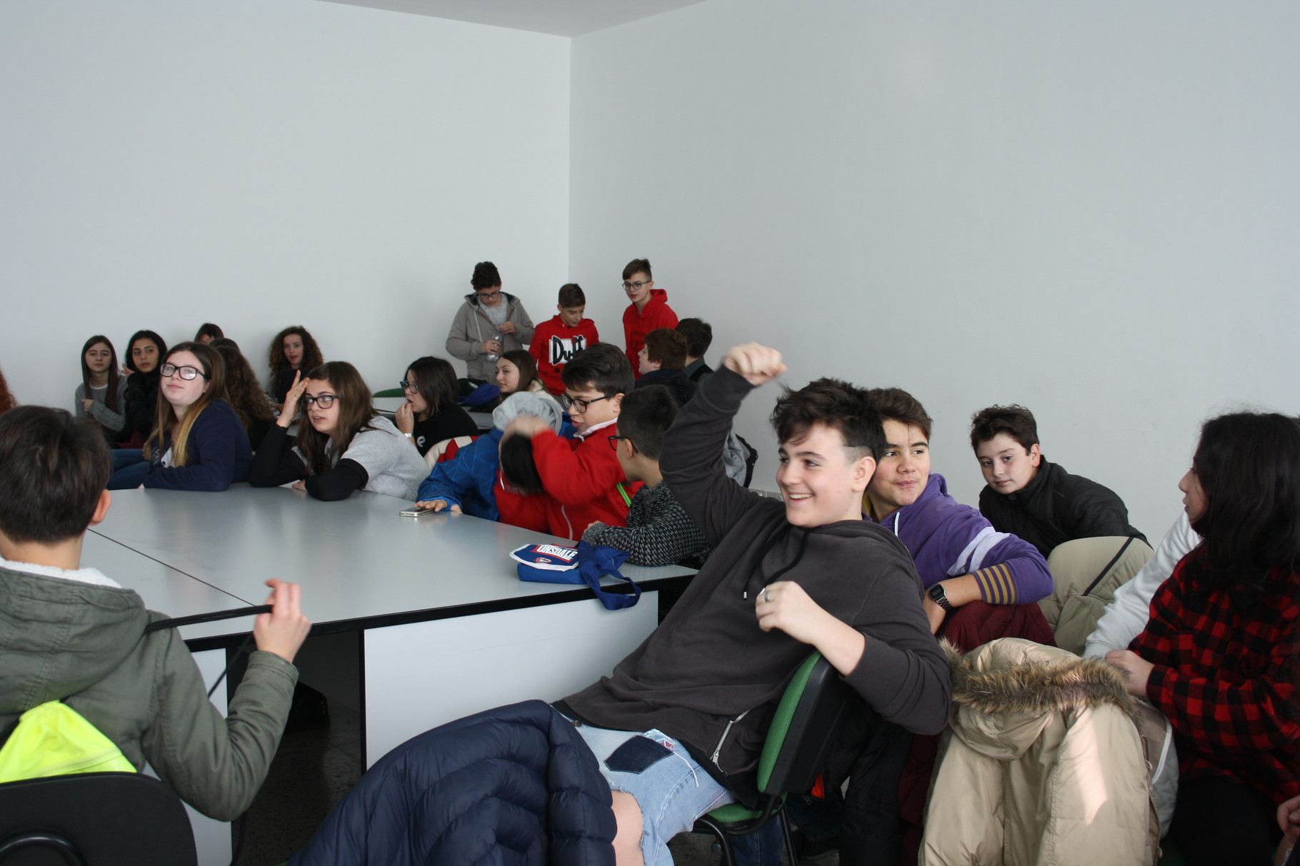 RAGAZZI DI ISOLA DEL GRAN SASSO - TERAMO A SCUOLA di MARIO MANCINI TERAMO
