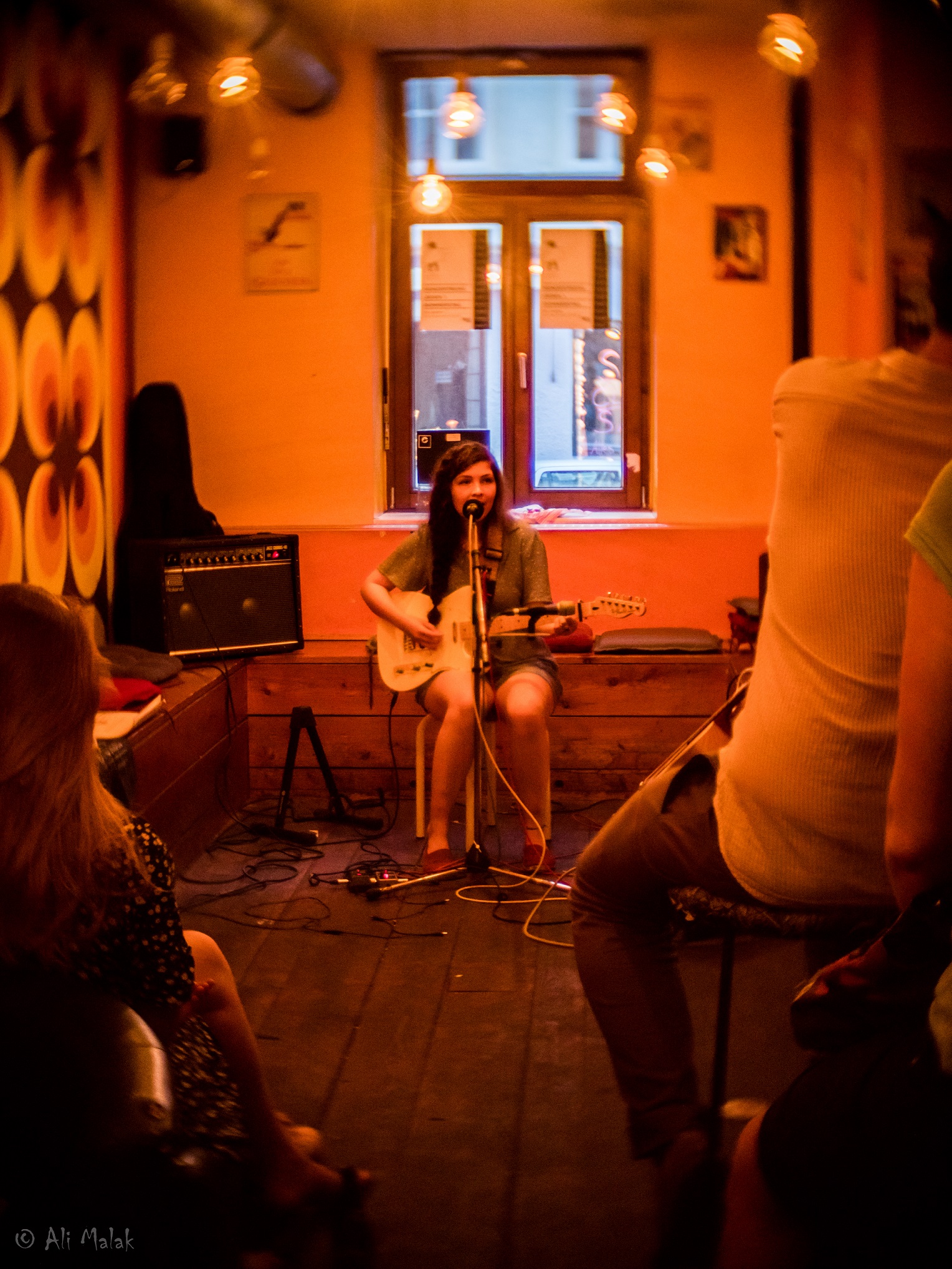 Cosma Joy & Sebastian Block - Singer. Songwriter. Lifesaver.