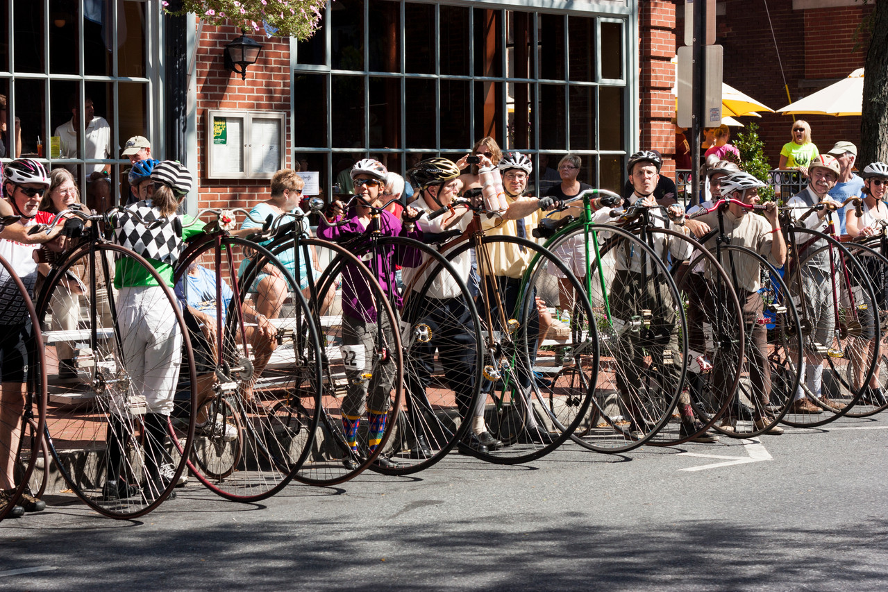 Riders from Across the World Compete in the National Clustered Spires ...