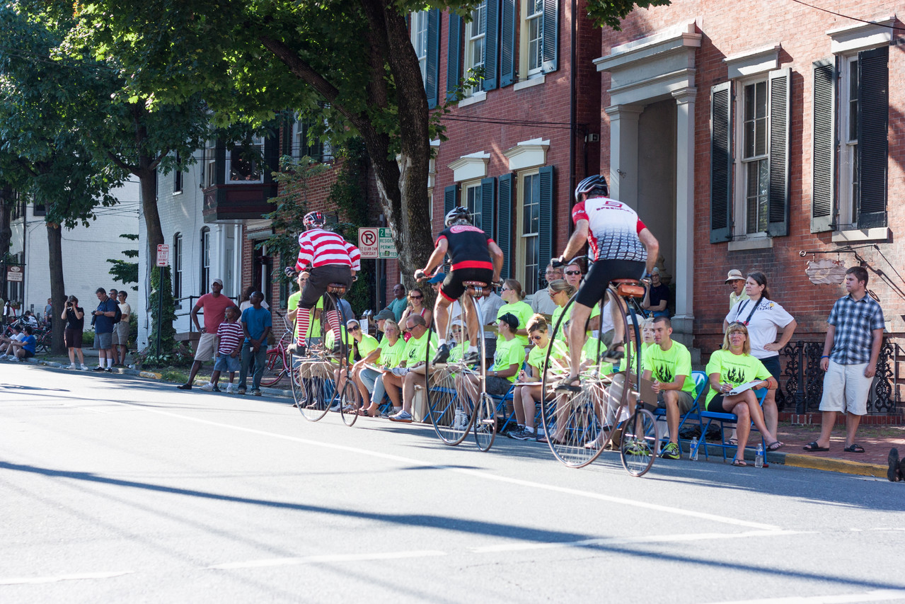 Riders from Across the World Compete in the National Clustered Spires ...