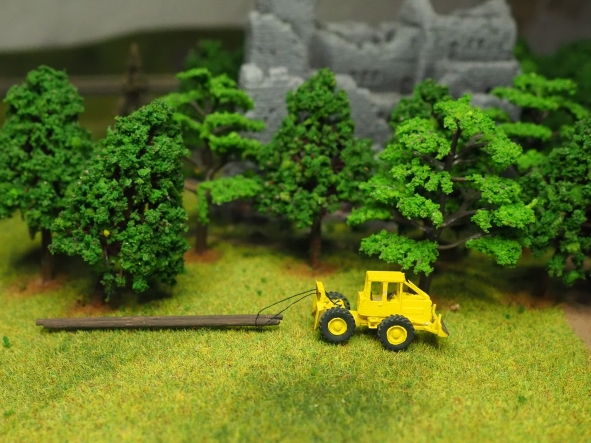 LKT 81 Rücketraktor - Spur N Modellbau DDR Fahrzeuge Maßstab 1:160 ...