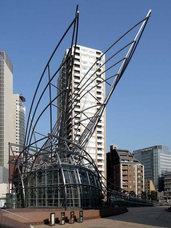 Cesar Pelli - Japanese Architects and Architecture in Japan