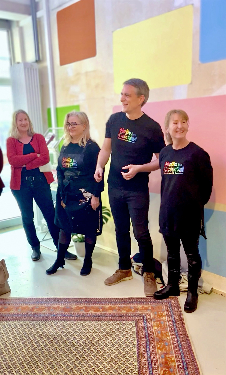 HALLO IM COLORIA: HIER GEHT VIELES REIN! - Hallo Nachbar, DANKE SCHÖN ...