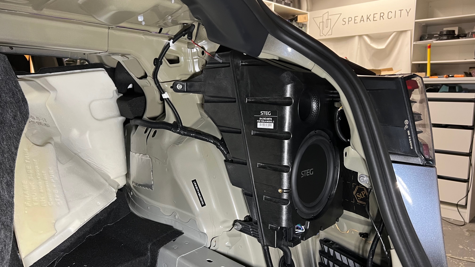 Tesla Soundsysteme - Speaker City