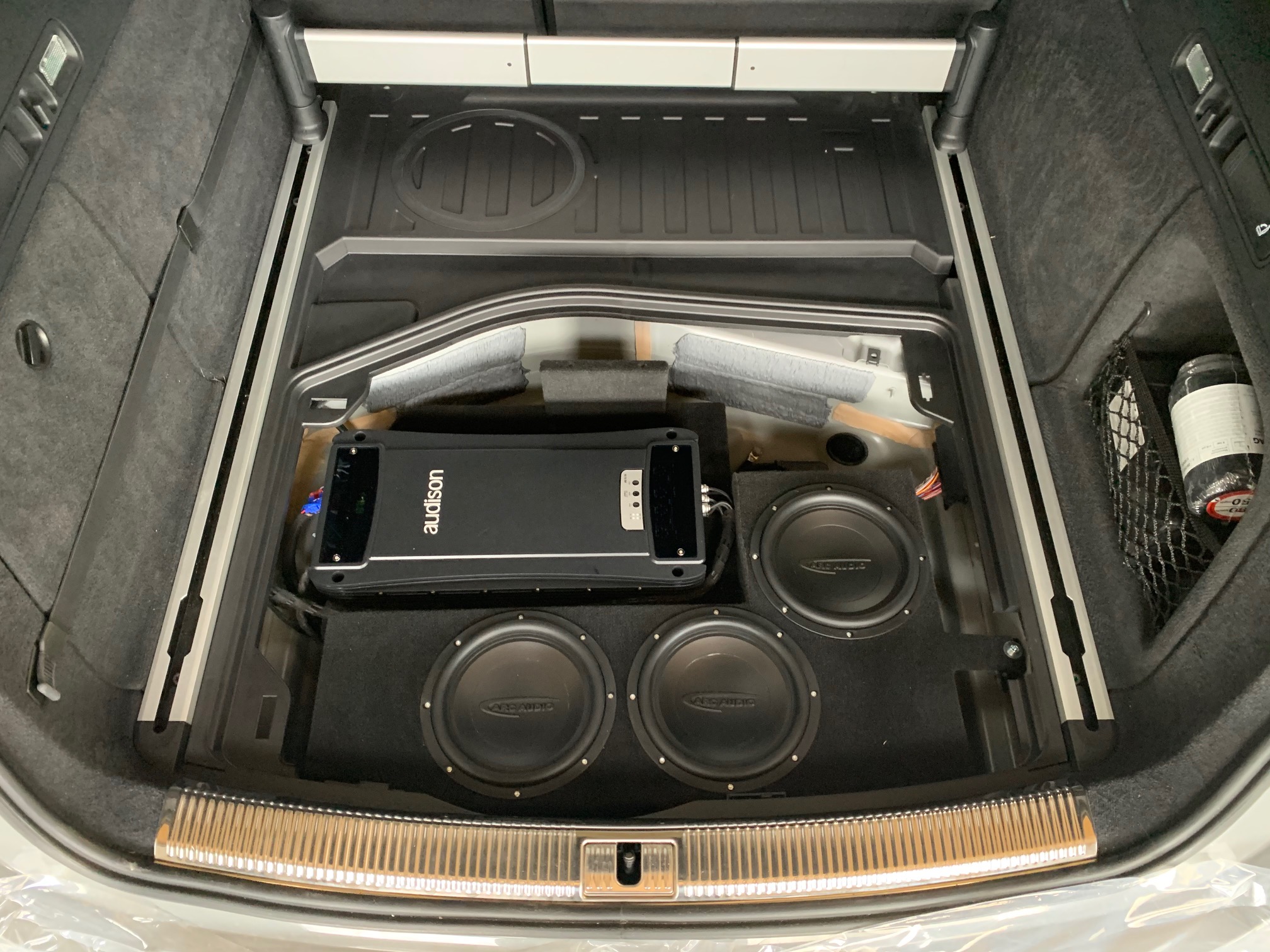 Audi Einbaugalerie - Speaker City