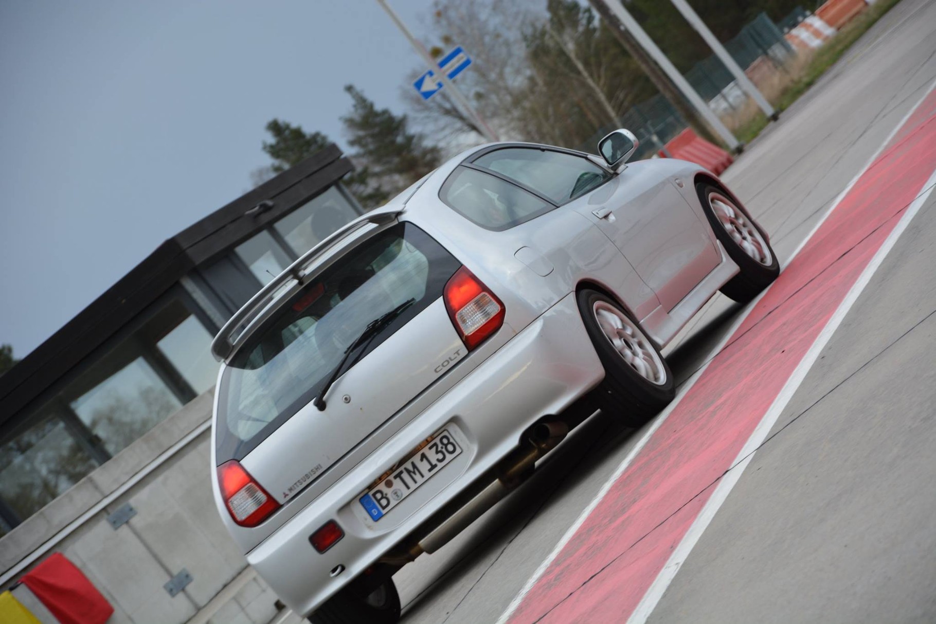Mitsubishi Colt 2l MIVEC Turbo 4WD - TESKE-MOTORS