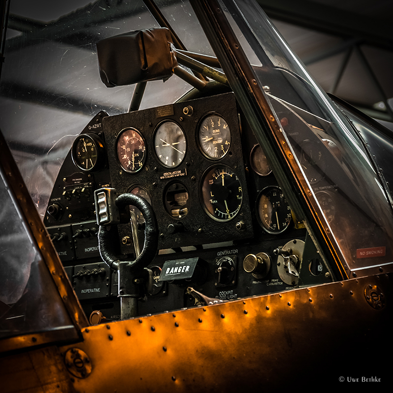 Flying Legends - Westland Lysander - ubi63s Webseite!