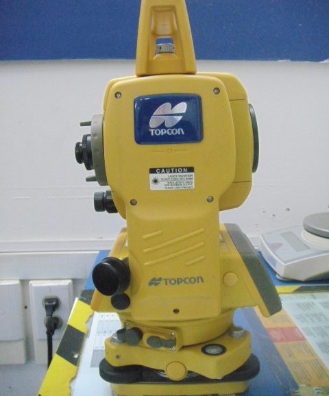 Topcon GTS239 - estacion total