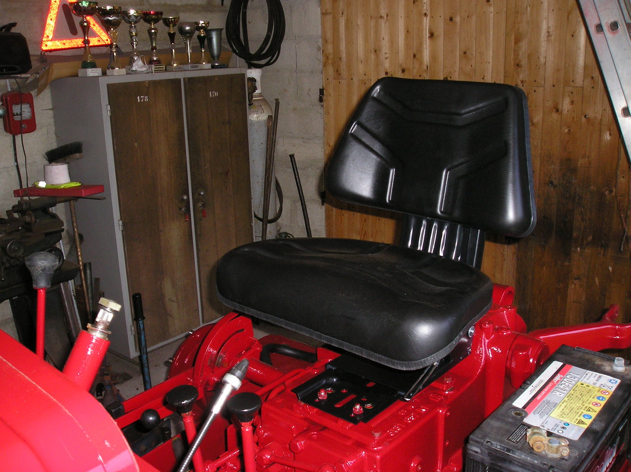 Suite de la restauration de mon IH 654 - Le site de Kivabien N°7