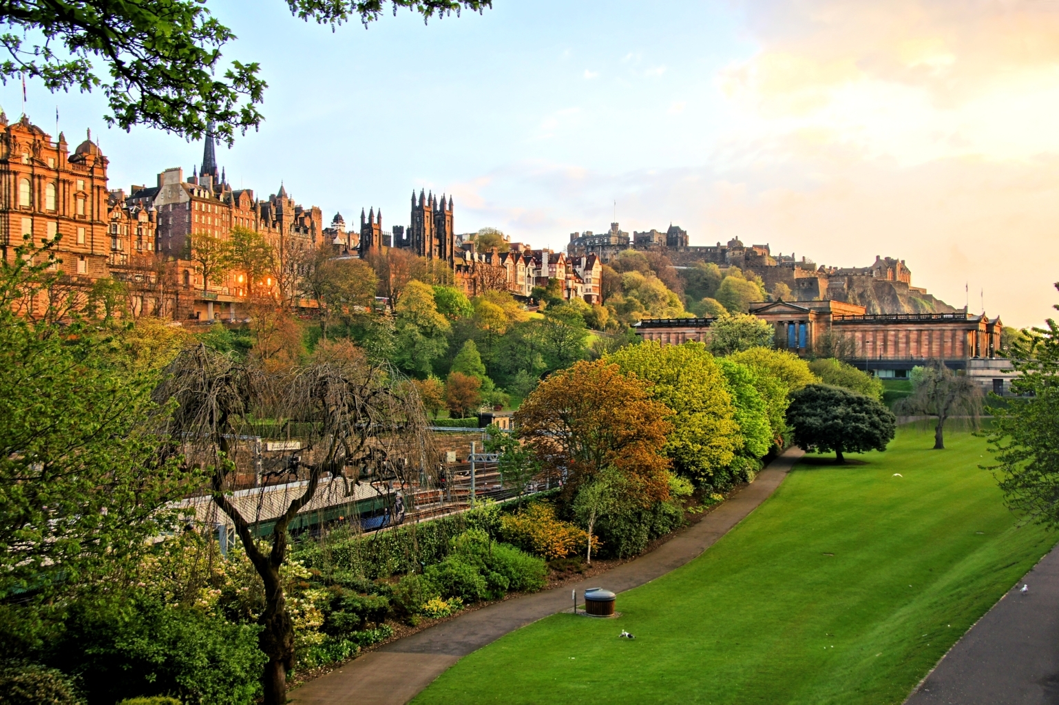 Tourism in Edinburgh, Scotland - Europe's Best Destinations