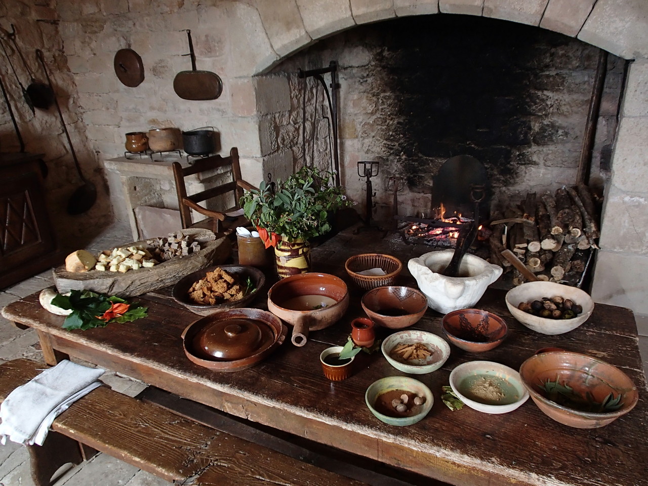 Atelier cuisine médiévale ce vendredi 24 avril au Château ! - Visite du ...