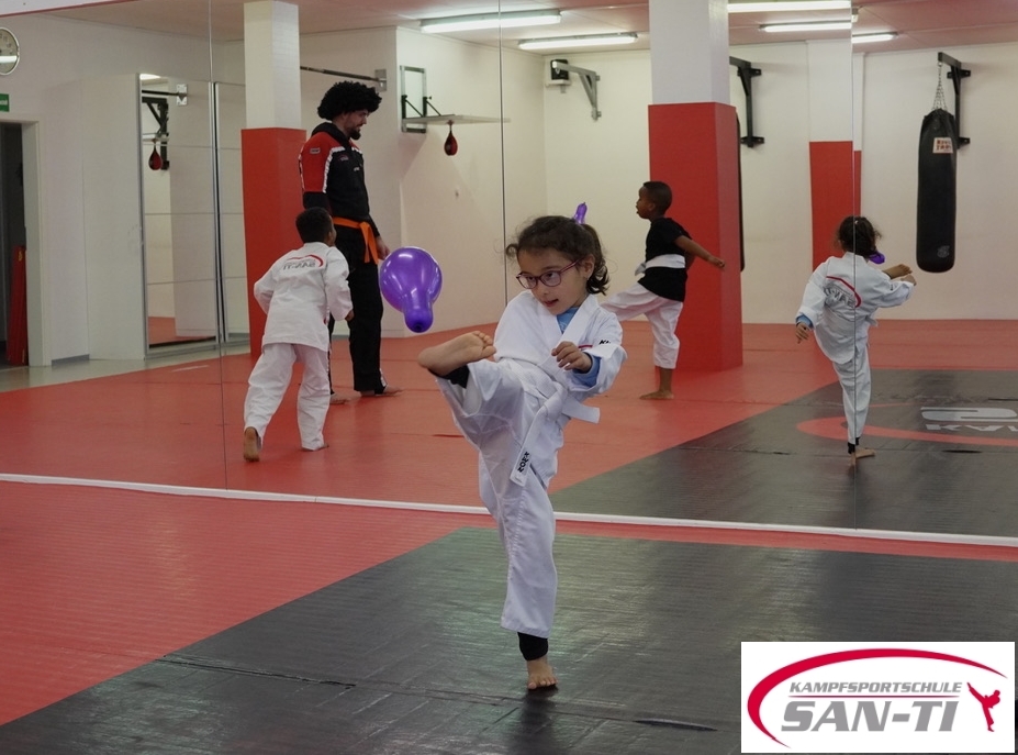 Schlumpf-Karate - Kampfsportschule SAN-TI