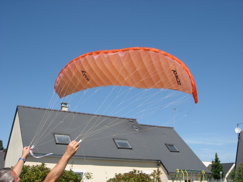 Le parapente Rc à moindre frais - un bol d'air