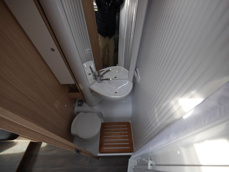 Sunlight T67 Sleeps up to 3 adults and 3 kids - campervanhiregreeces ...