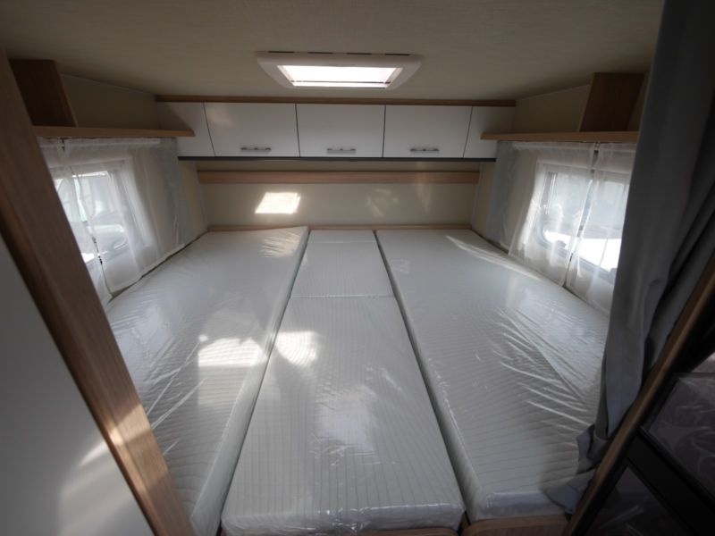 Sunlight T67 Sleeps up to 3 adults and 3 kids - campervanhiregreeces ...