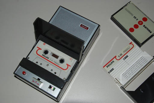 Sony TC-12 - iw2dof dal 76 nelle radio.