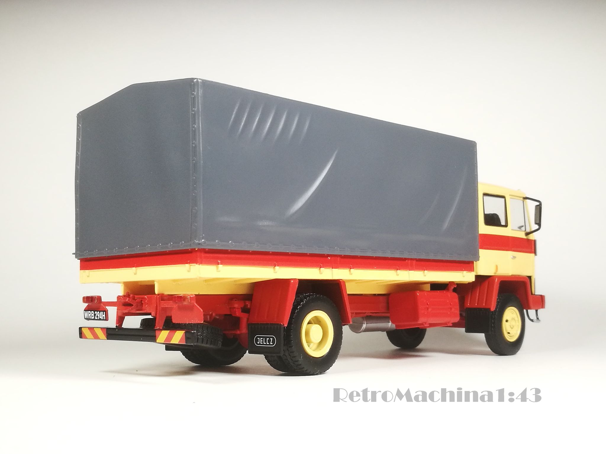 Jelcz 415 - RetroMachina - Muzeum Motoryzacji w Minaturze