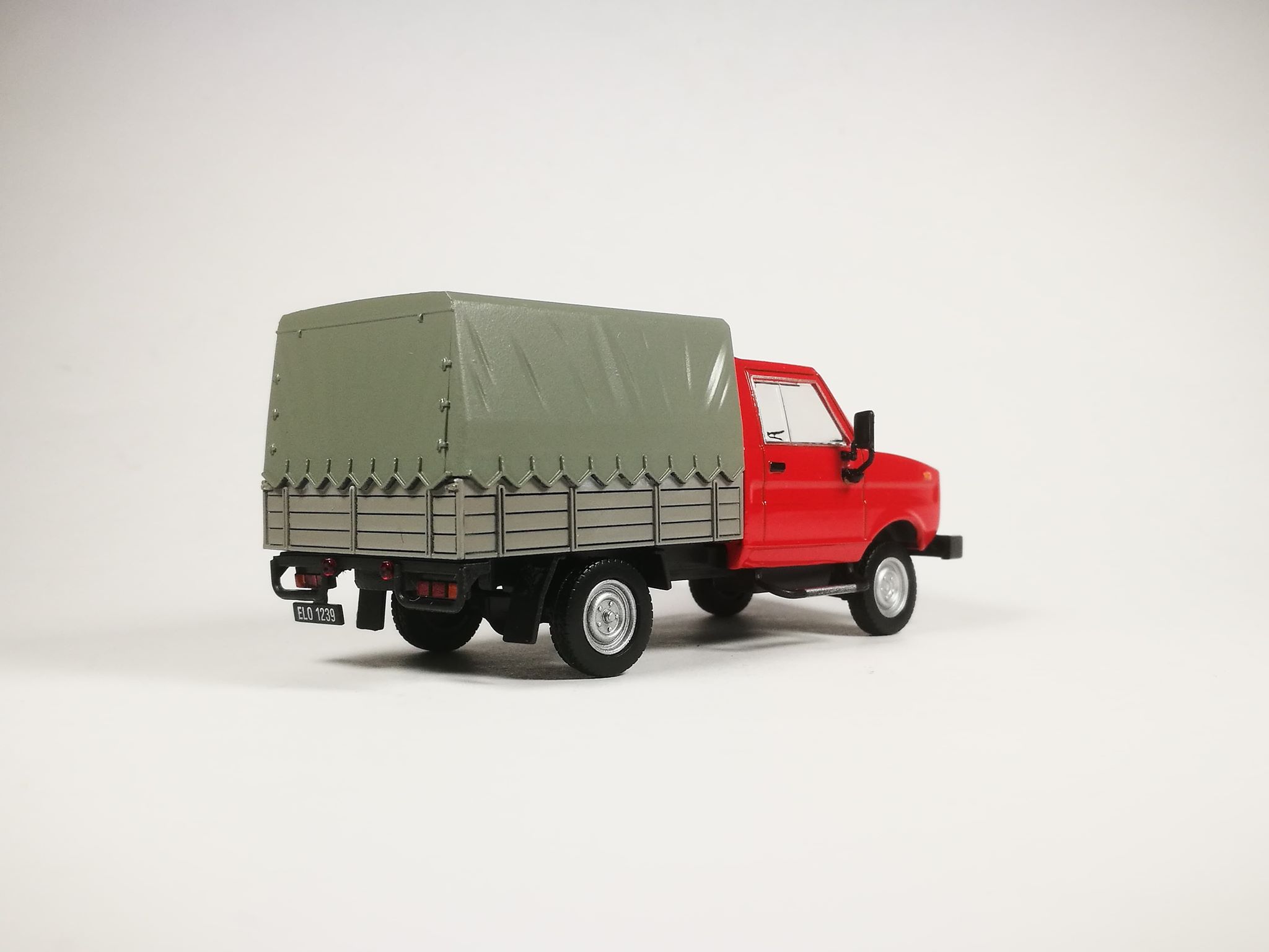 Tarpan 239D - RetroMachina - Muzeum Motoryzacji w Minaturze