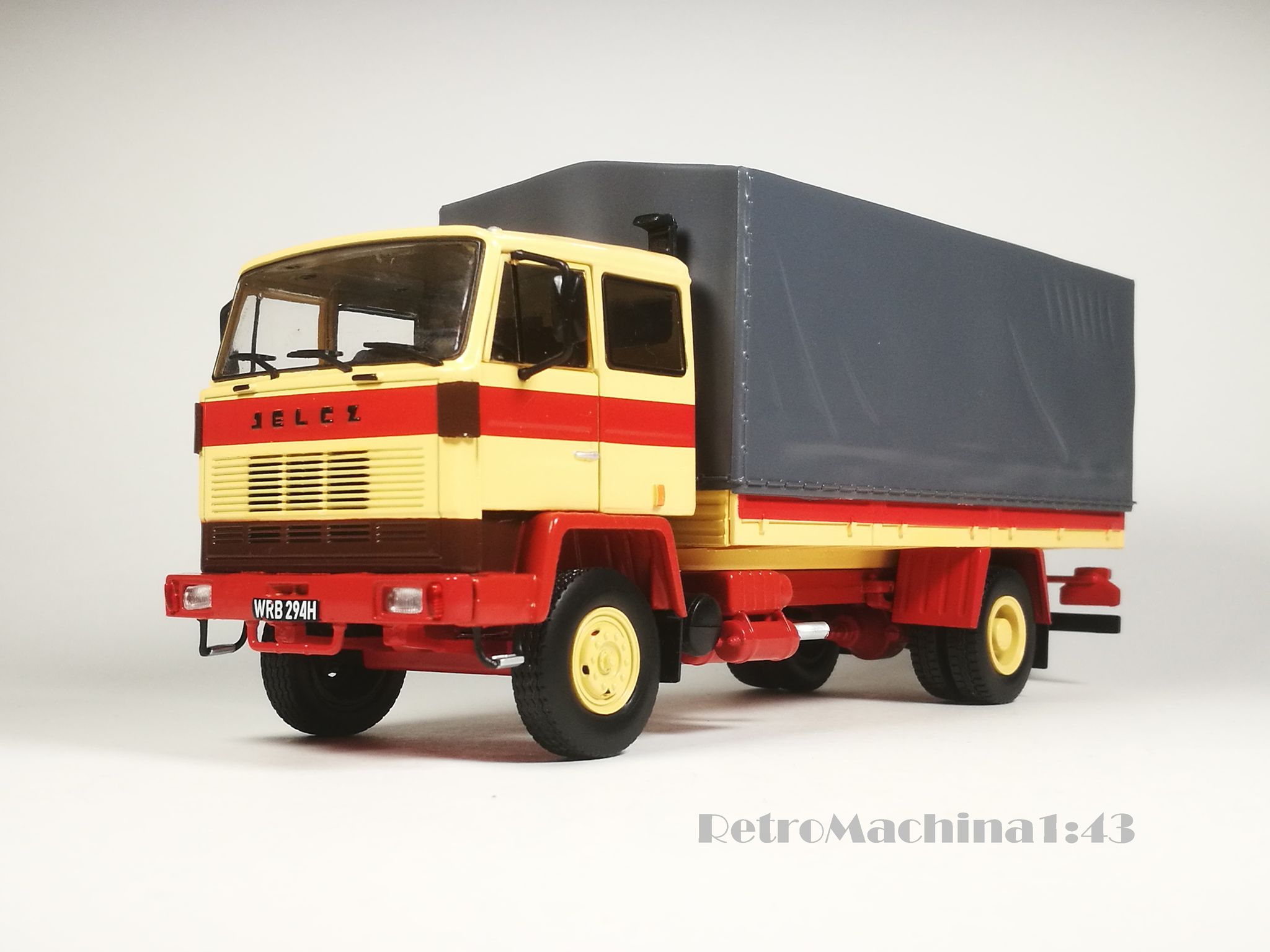 Jelcz 415 - RetroMachina - Muzeum Motoryzacji w Minaturze