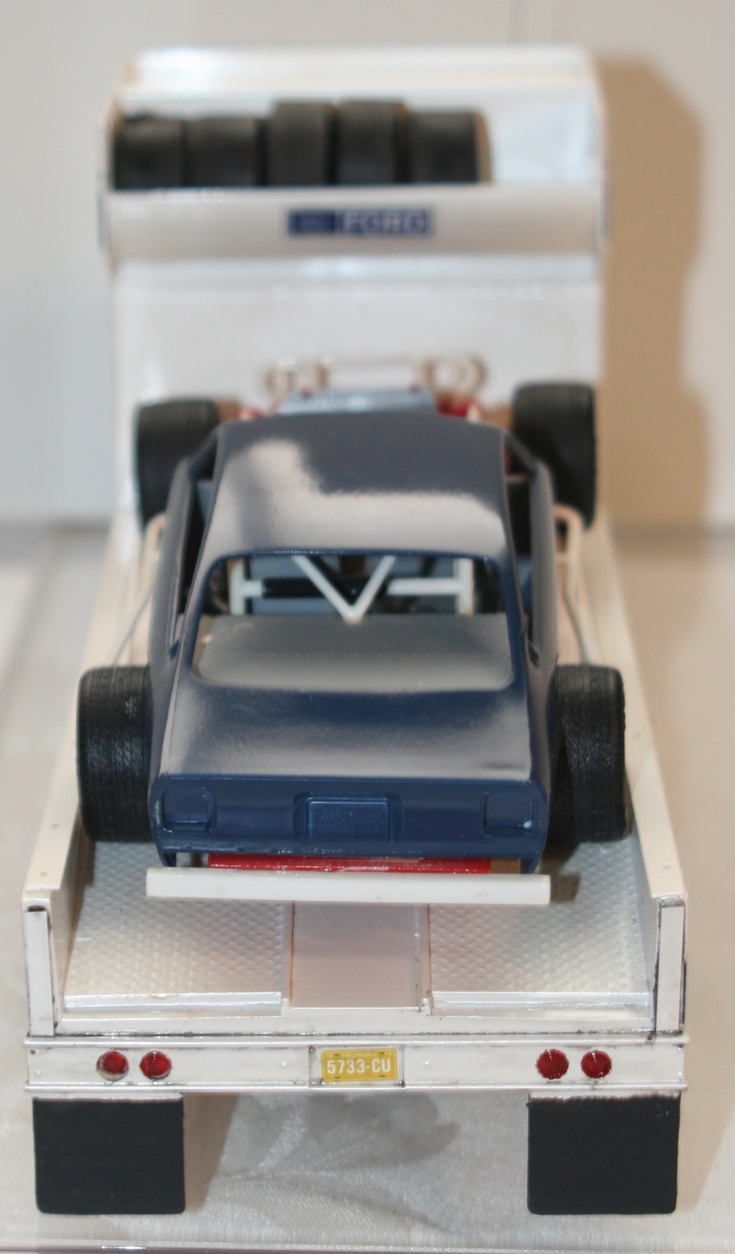 1/25 AMT Race Car Hauler - Tex the Model Maker