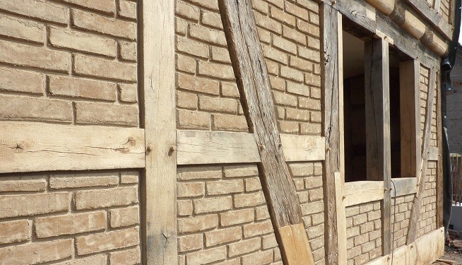 Fachwerk ausmauern Gefache - Ausfachung - Reparatur - Lehmbau Neuhaus