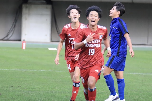 ホーム - 流通経済大学付属柏高等学校サッカー部父母会応援 ホーム - 流通経済大学付属柏高等学校サッカー部父母会応援