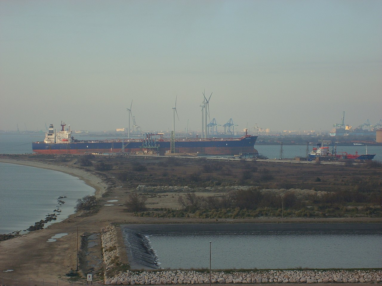 Le port de Marseille-Fos choisi pour recevoir la plus grande usine de ...