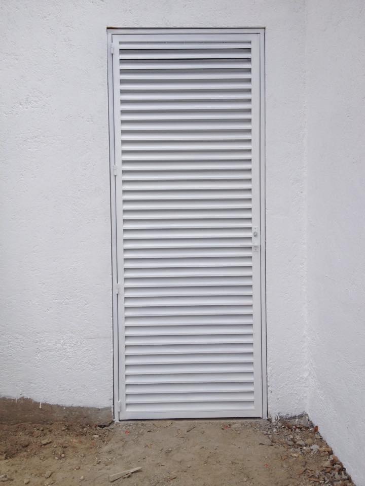 PUERTA DE REJILLA LOUVER (TIRA) - GruDisA Metal Desplegado Perforado ...