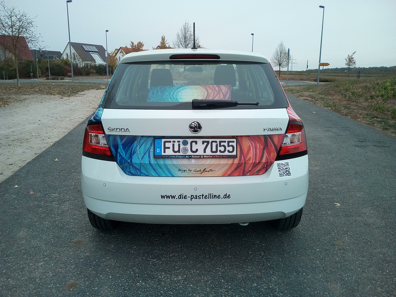 Neu: Unikat - Autofolierung - Künstlerin für Groß und Klein