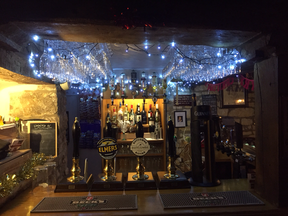 A Great Country Pub Near Stroud - royaloak