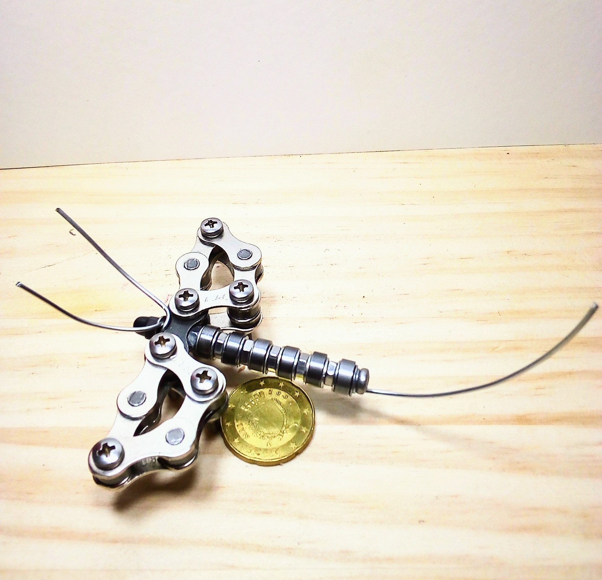 Unique handmade Bicycle chain art work - swisstrailbell® meets bicycle ...