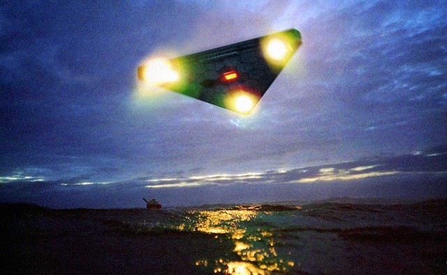 AERONAVE ESPACIAL TR-3B ASTRA - CENTRO NACIONAL DE INVESTIGACION EN ...