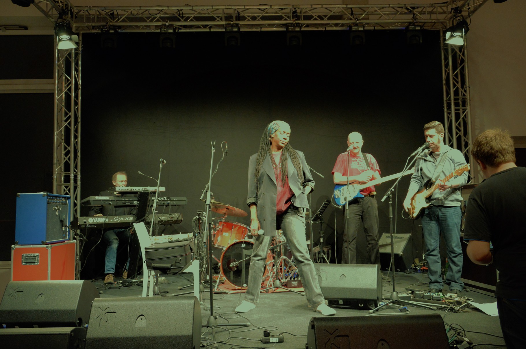 Disco Volante - Short Setlist: - Felicia Peters - Singer/Songwriter