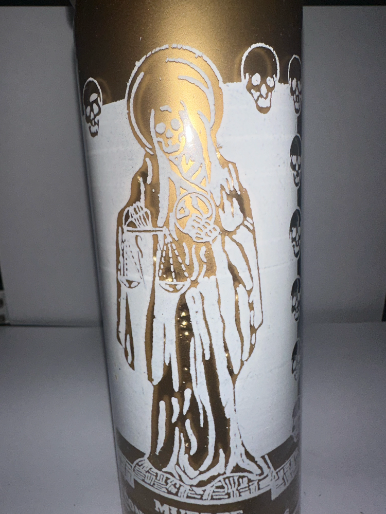 VELADORAS EN EL ALTAR DE LA SANTA MUERTE - Yamarash | Tarot, Brujería ...