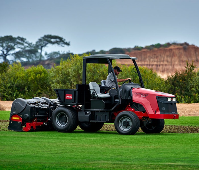 TORO Outcross® 9060 - HEMPRICH MOTORGERÄTE GMBH