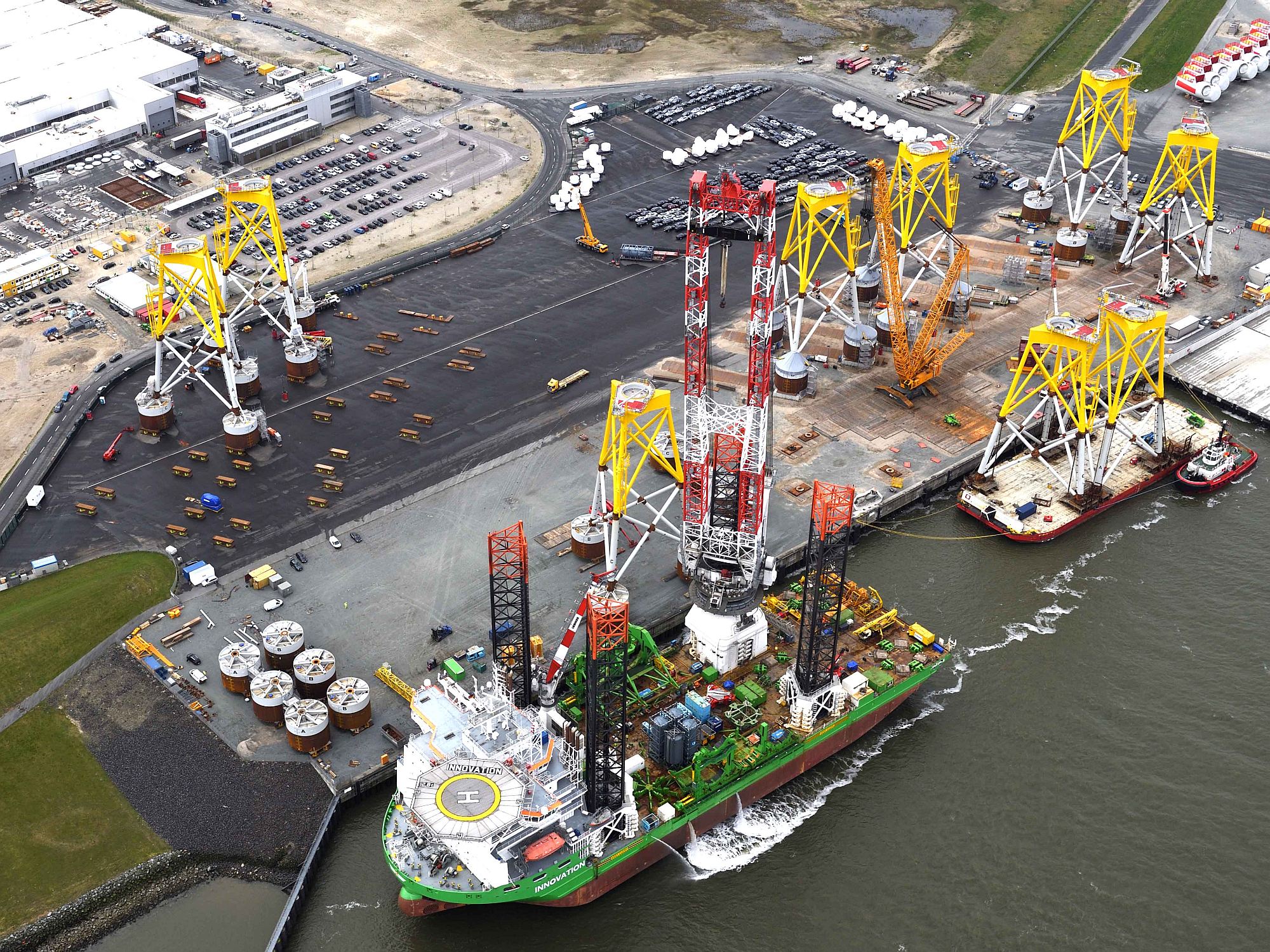 Cuxhaven: a high-performance port location - The German Offshore ...