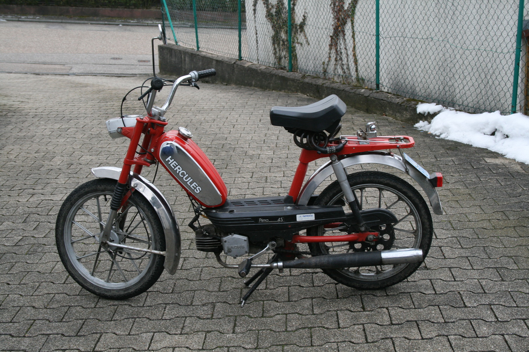 Hercules Prima 4 - JR - Mopeds: Restaurationen & mehr!