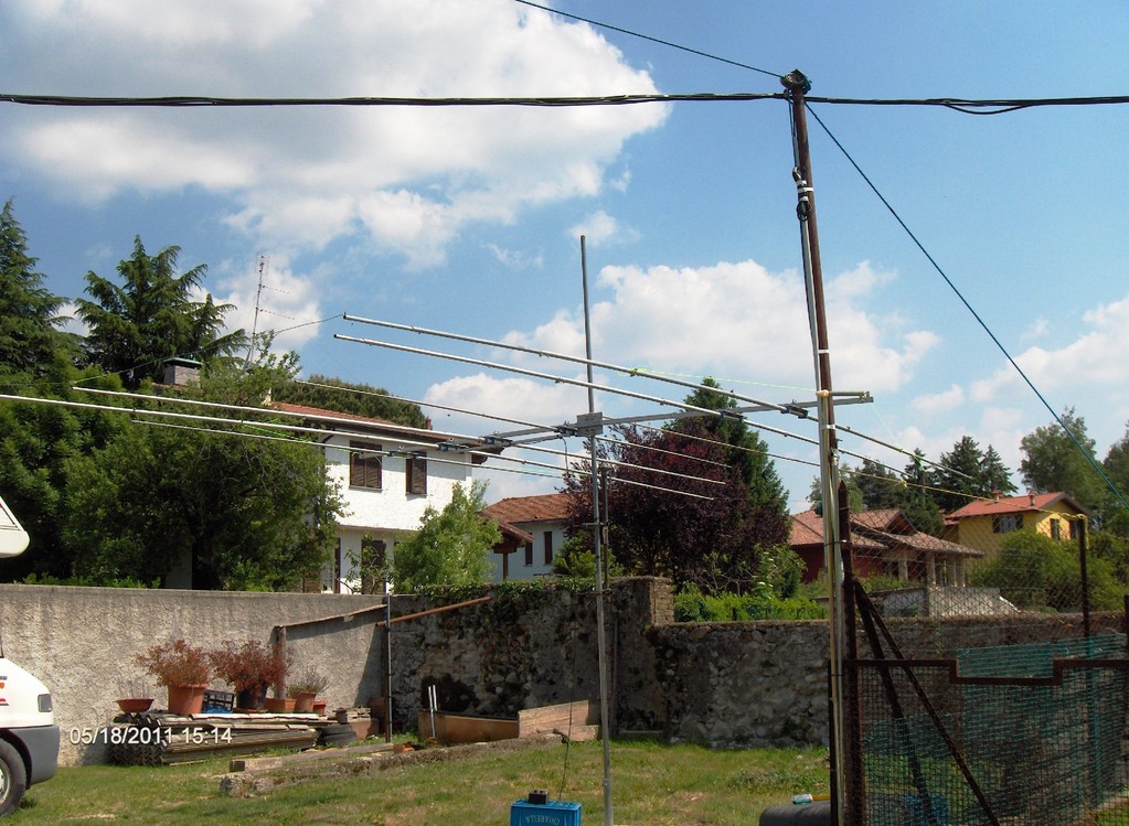 04-GIUGNO-2011**REALIZZAZIONE DELLA FOTOCOPIA DI UNA ANTENNA ...