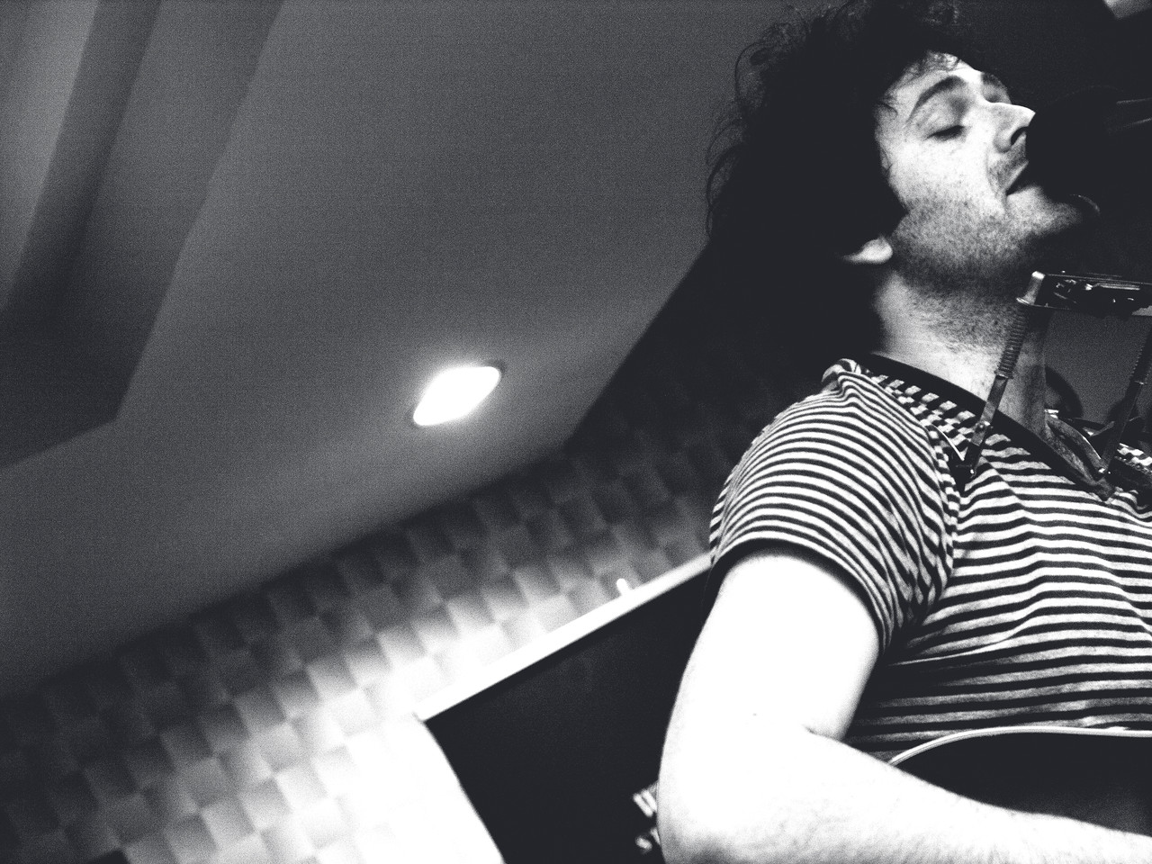 PHIL FLOWERS - PAS MAL BIEN! Booking & Production