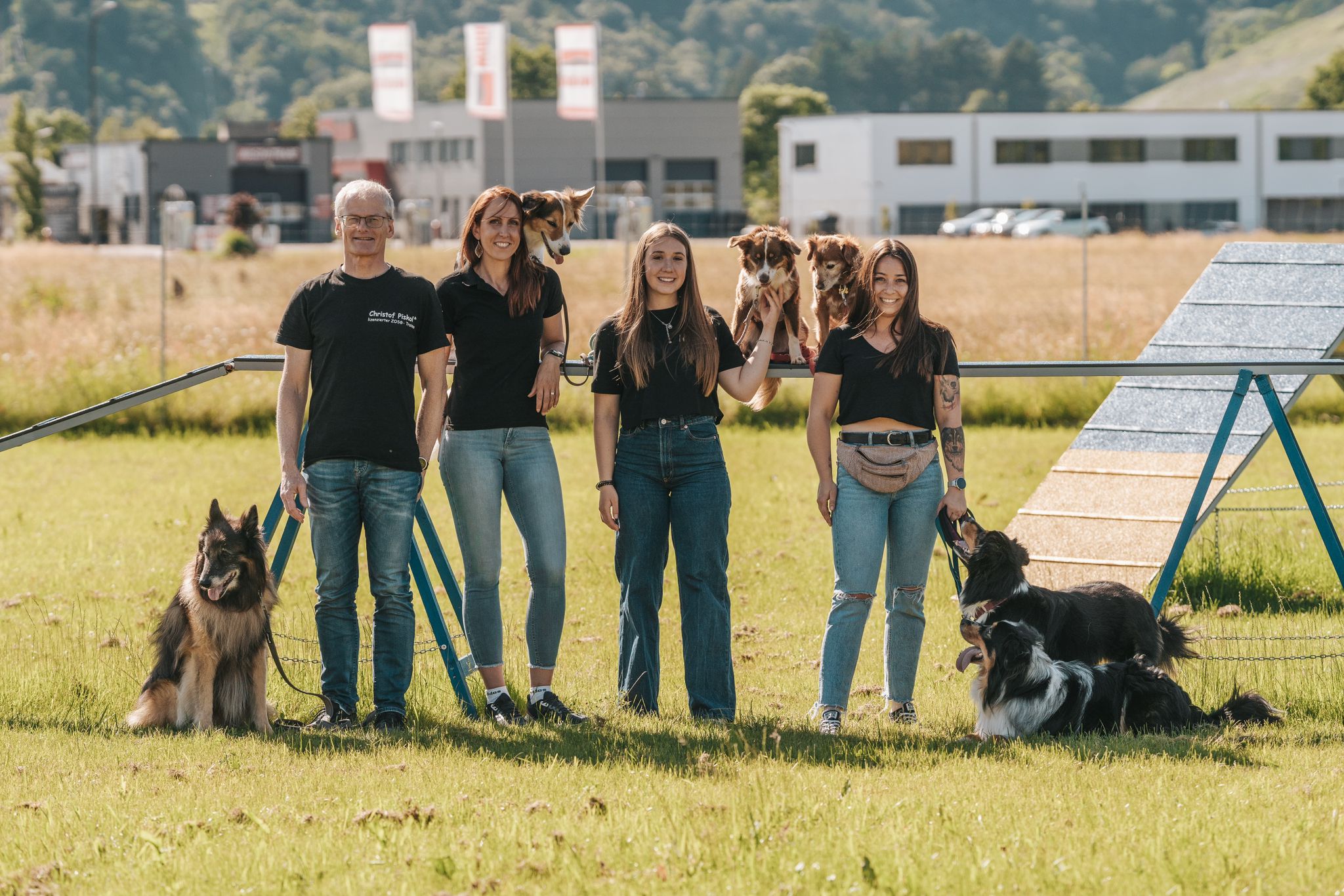 Hundeschule in Saarburg - Hundetraining - Verhaltenstherapie - Hundezentrum Saarburg ...