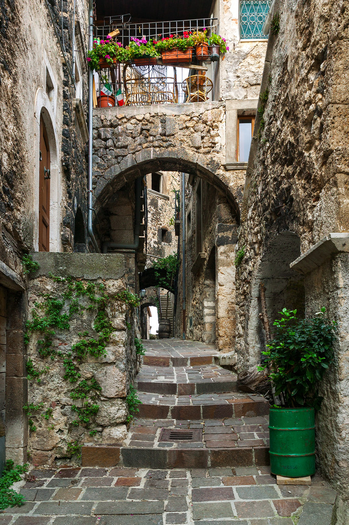 Castelvecchio Calvisio - Abruzzo, itinerari fotografici, fotografie e ...