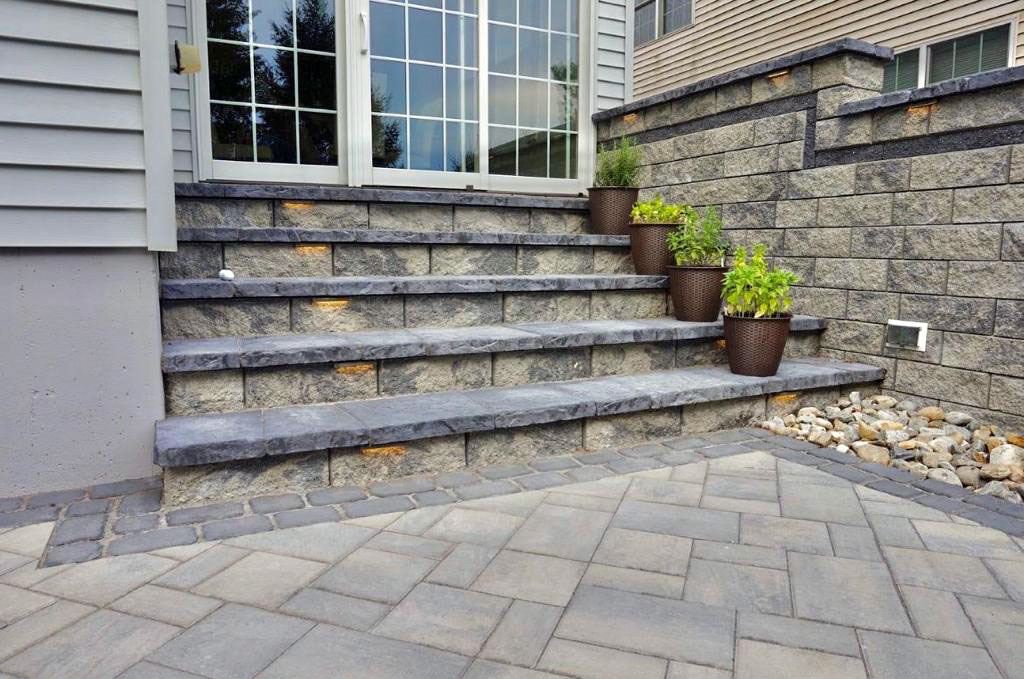 Stoop & Step Paving Experts - TRADE RIGHT PAVING