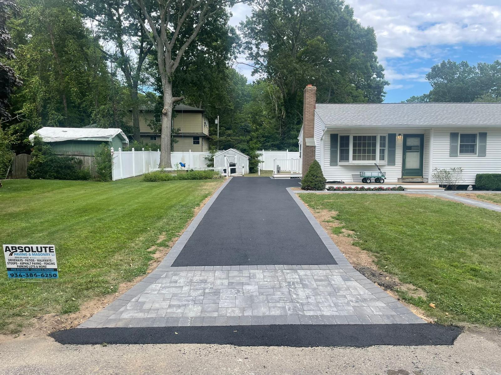 Asphalt & Blacktop Experts - TRADE RIGHT PAVING