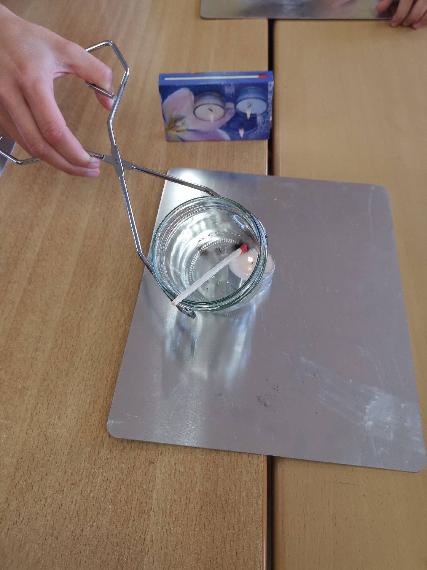 Experimente mit dem Feuer - Grundschule in Darmstadt-Eberstadt