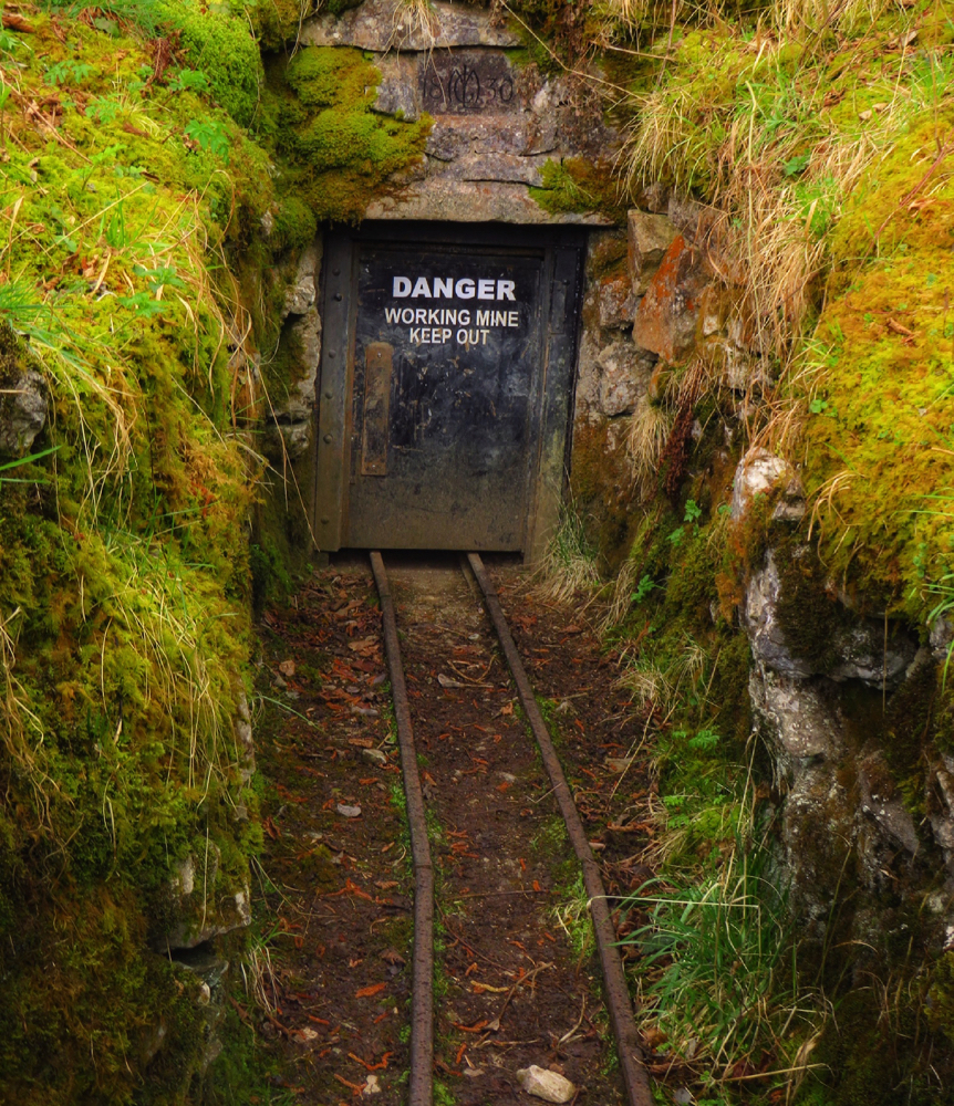 Documenting Decay - the-lostplaces