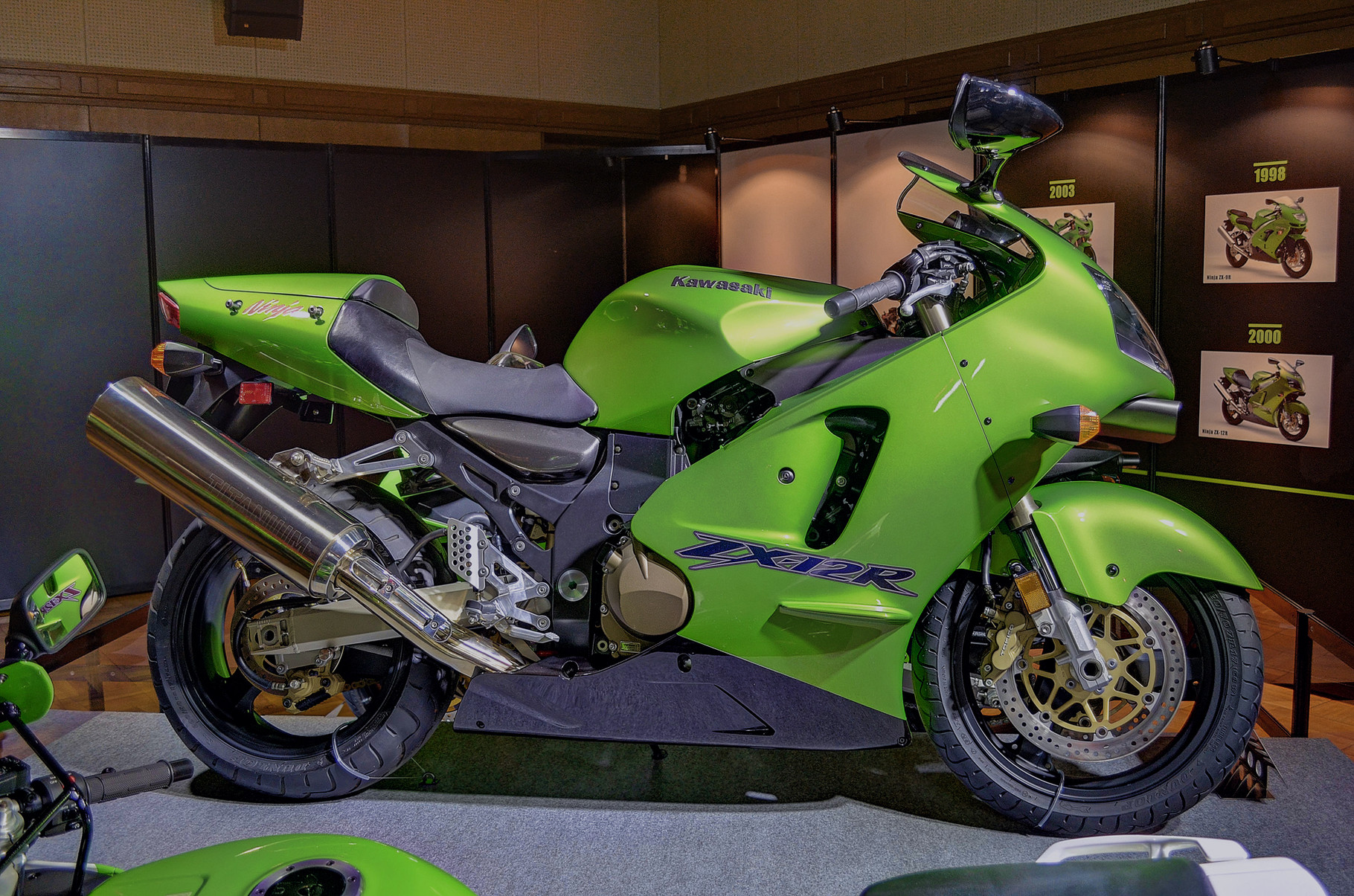 Ninja ZX12R-A1 カスタム、インプレッション - GO!GO! オートバイライダー