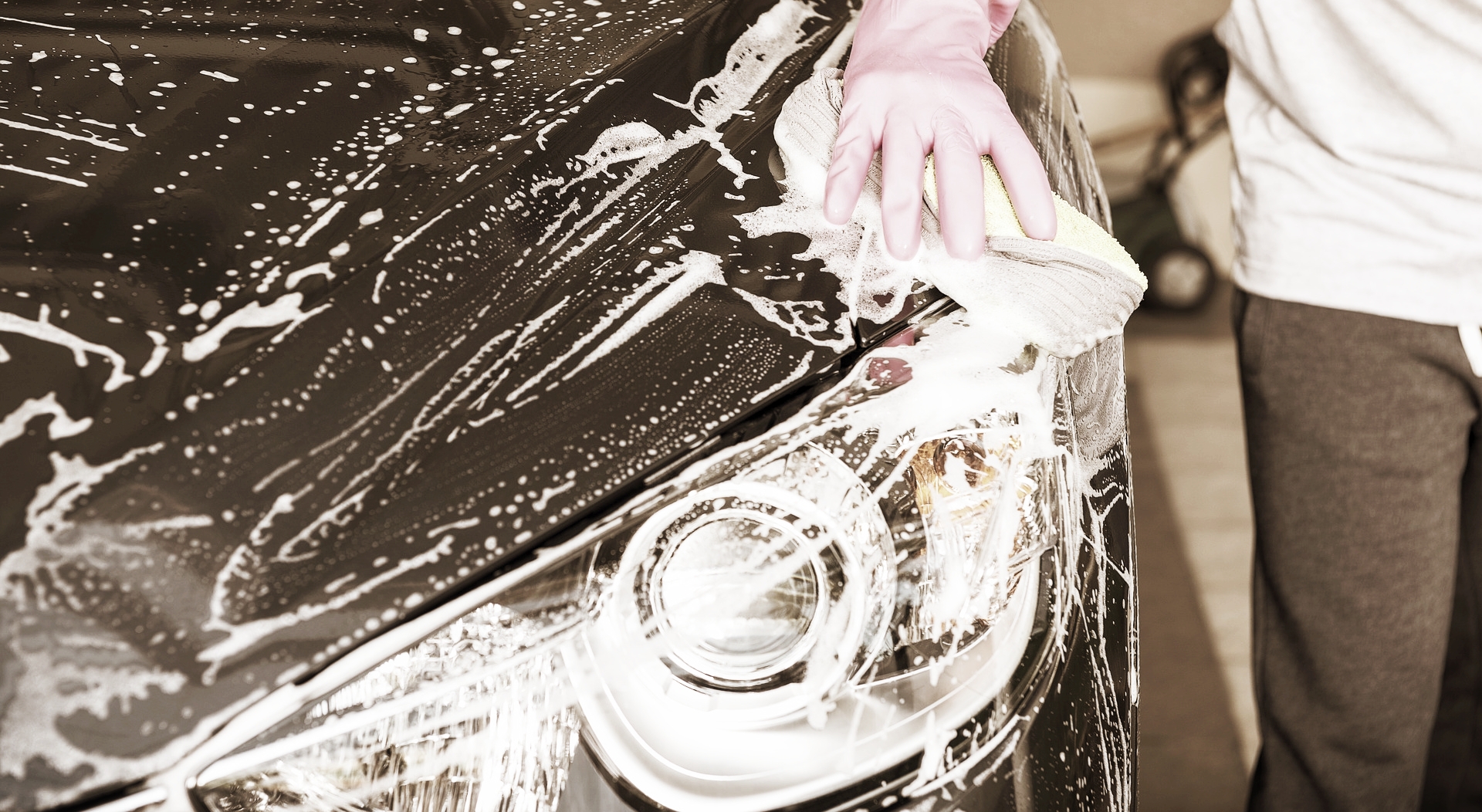 Anleitung zur richtigen Autowäsche. Auto richtig waschen ...