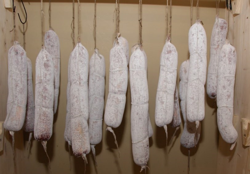 Wursten - Räuchern, Brotbacken und Wursten