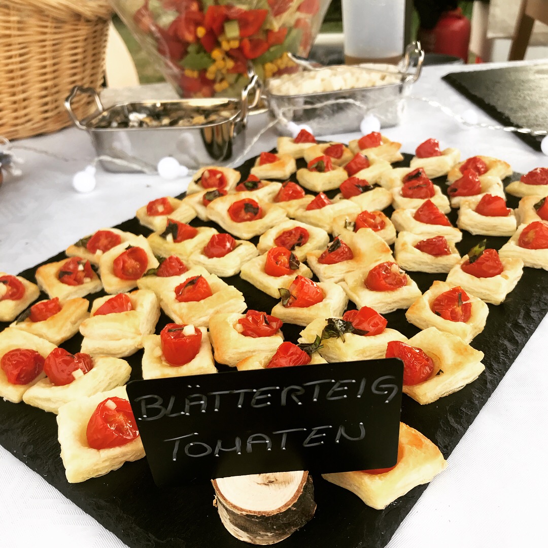 Bei uns bekommt ihr euer ganz individuelles Buffet für eure Feier ...