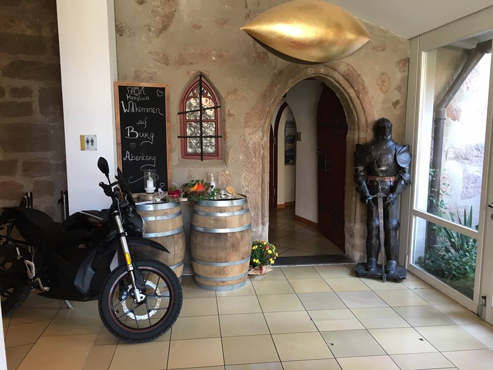 Castle Ride - mit Update vom 12.5. und 10.6. - e-moped.net